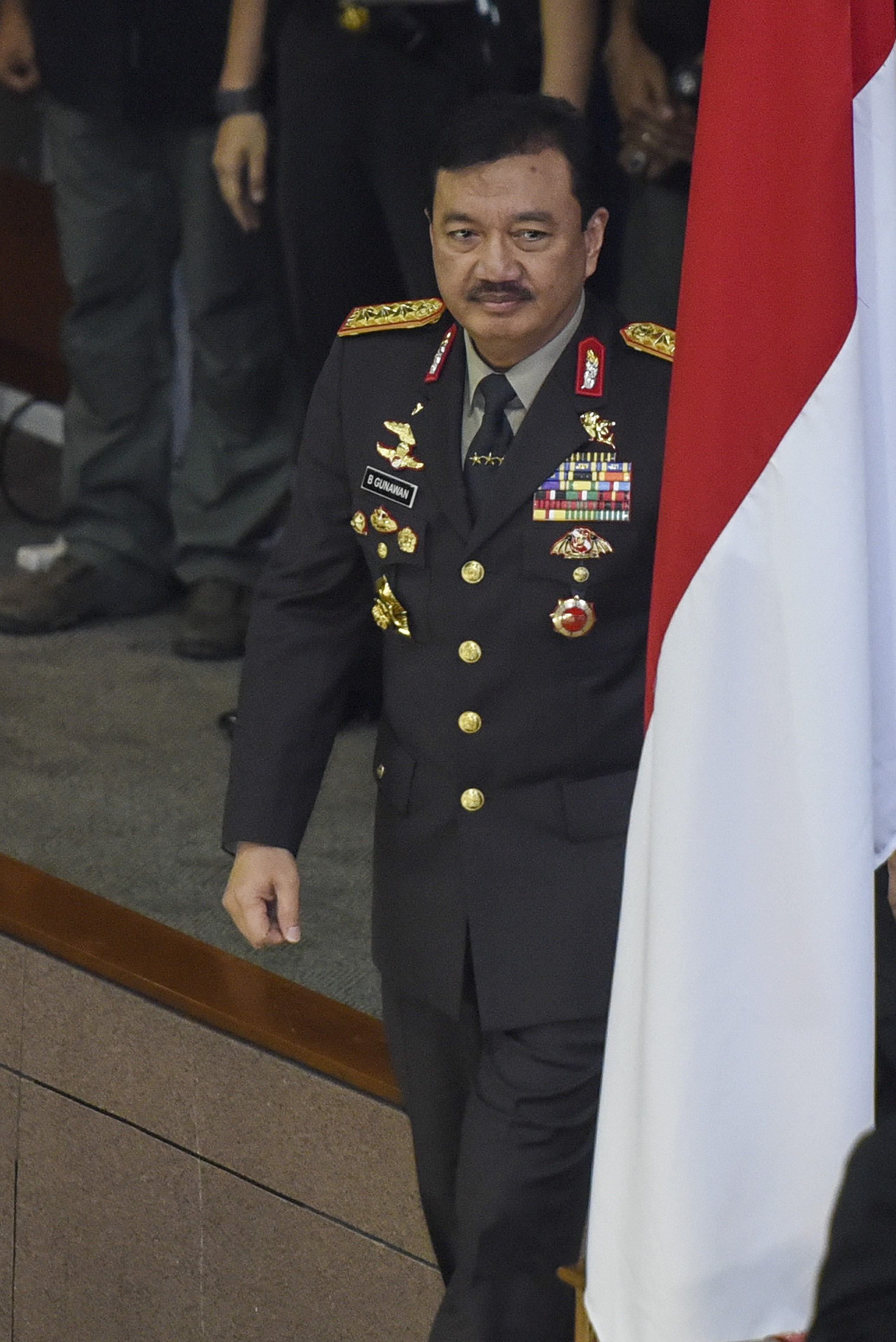 Budi Gunawan Dilepas dengan Pedang Pora